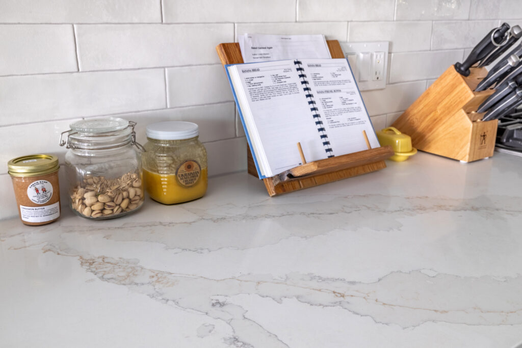 Understanding Quartz Countertop Vein Colors - Vadara®